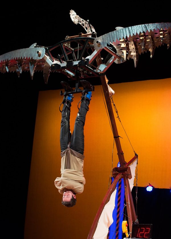 Eric Wilzig Video and Photos - The Extreme Magic Of Eric Wilzig