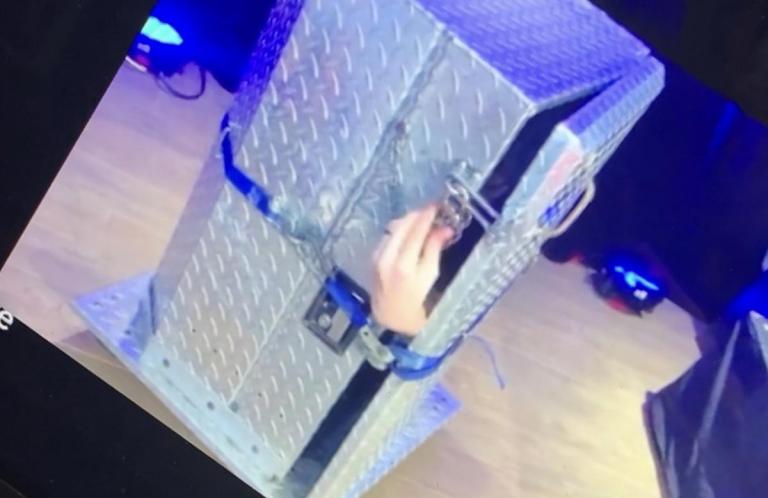 Virtual Magic & Illusion Show for your online event! - #1 Zoom party idea